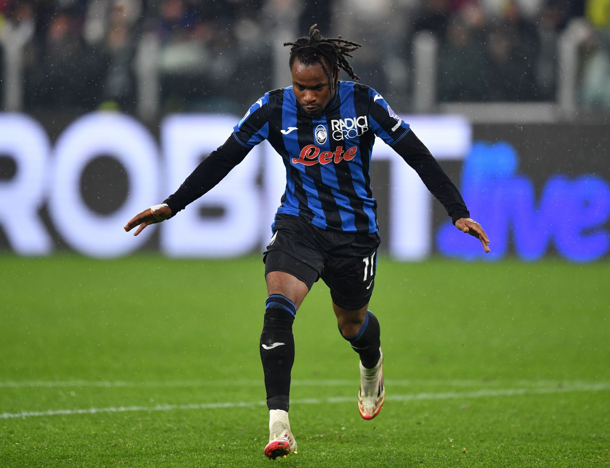 Zazzaroni: "Atalanta to respond to Inter Lookman offer this evening"